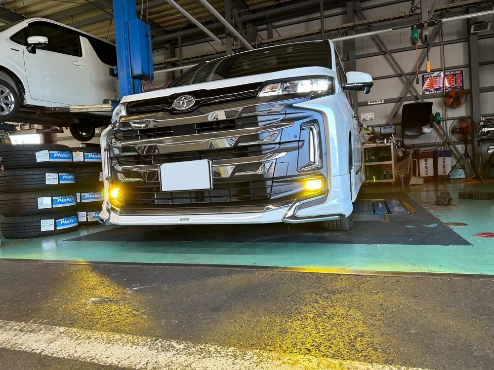 諦めていたフォグ交換を可能に？！ – オートバックス環4泉